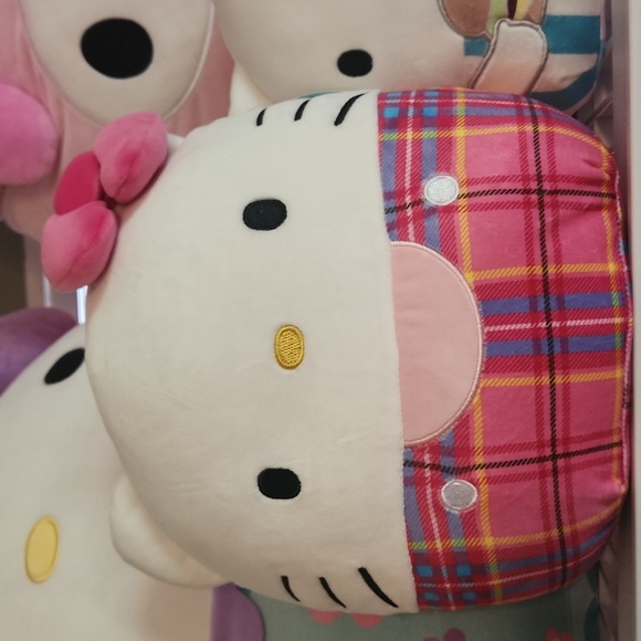 Squishmallows | Toys | Nwt 8 Hello Kitty Wearing Plaid Outfit ...